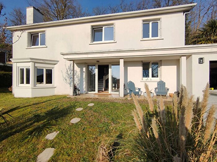 Maison à louer - Nord et Ouest, Triel-sur-Seine - 9 pièces - 6 chambres