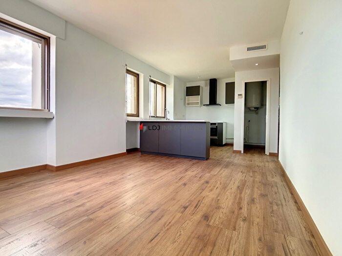 Appartement à louer - Perpignan, Saint-Matthieu - 2 pièces - 1 chambre