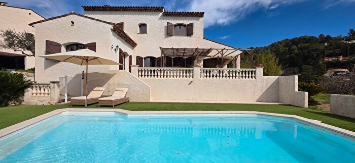 Maison 4 pièces à vendre - Tourrette-Levens
