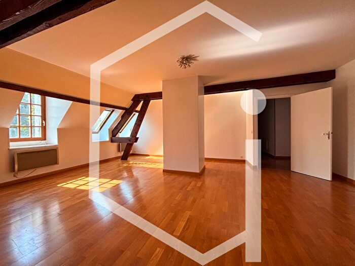 Appartement à vendre - Cosne-Cours-sur-Loire - 4 pièces - 3 chambres