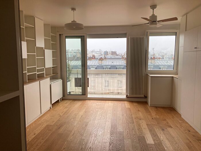 Appartement à louer - Paris e  - 1 pièce