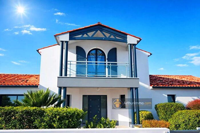 Maison à vendre - Saint-Jean-de-Monts, Centre-ville, Vasais - 8 pièces - 3 chambres