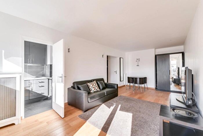 Appartement à vendre - Neuilly-sur-Seine, Parc de Neuilly - 2 pièces - 1 chambre