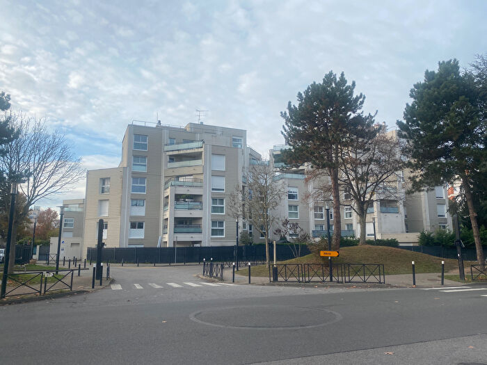 Appartement à vendre - Trappes, Village, Cité Nouvelle - 3 pièces - 2 chambres