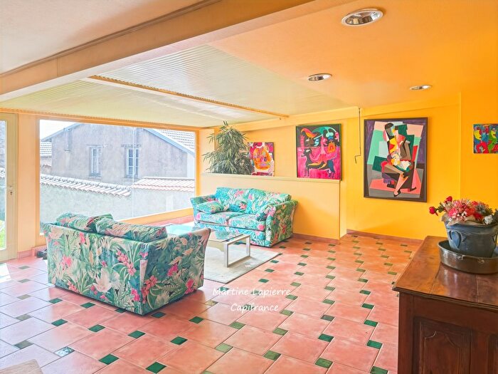 Maison à vendre - Saint-Just-la-Pendue - 6 pièces - 4 chambres