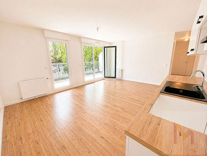 Neuilly-Plaisance, Bel Air, Clémenceau, Carnot : Appartement 3 pièces à vendre