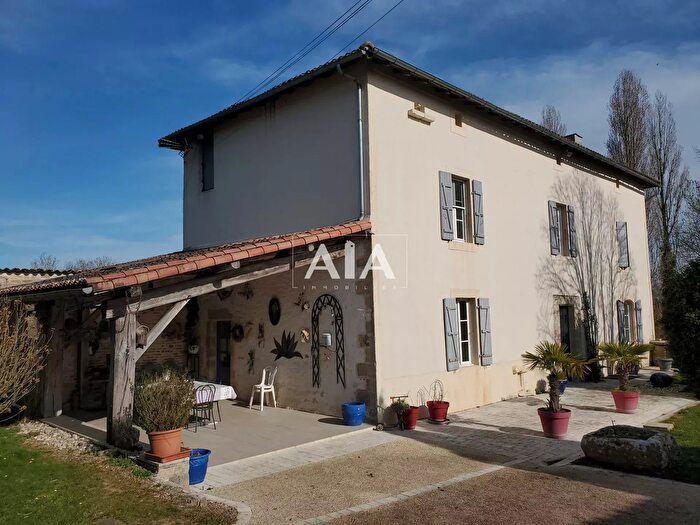 Maison à vendre - Paizay-Naudouin-Embourie - 6 pièces - 4 chambres