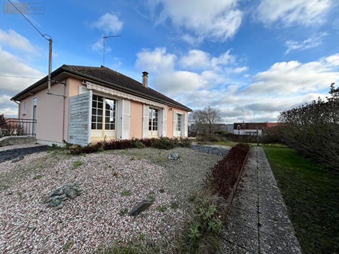 Maison 4 pièces à Connerré, à vendre