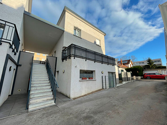 Appartement à louer - Besançon, Rosemont, Saint-Ferjeux - 5 pièces - 3 chambres