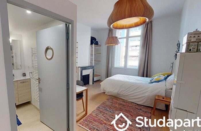 Appartement à louer - Saint Augustin, Tauzin, Alphonse Dupeux, Bordeaux - 1 pièce - 1 chambre