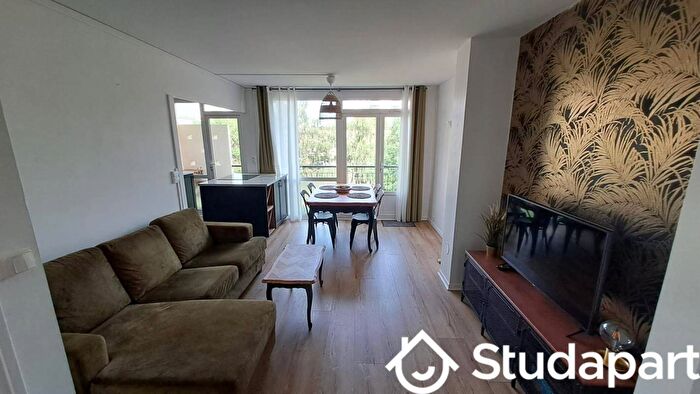 Appartement à louer - Chaufferie, Mont-Saint-Aignan - 1 pièce - 3 chambres