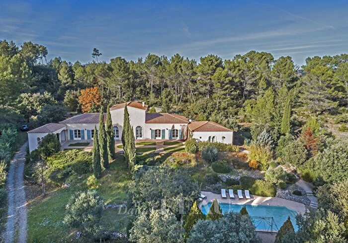 Maison à vendre - Draguignan, Le Flayosquet, Les Grandes Pièces, Les Selves - 10 pièces - 5 chambres