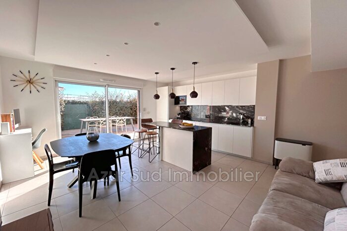 Appartement à vendre - Antibes, Juan-les-Pins, Le Cap - 3 pièces - 2 chambres