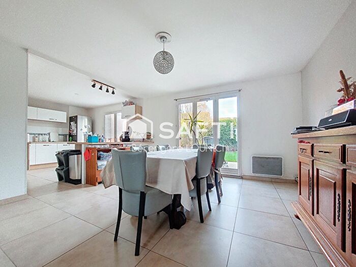 Maison à vendre - Camphin-en-Pévèle - 6 pièces - 4 chambres