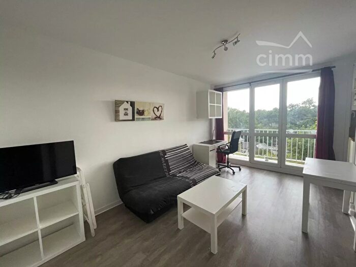 Appartement à louer - Tours, Montjoyeux - 1 pièce