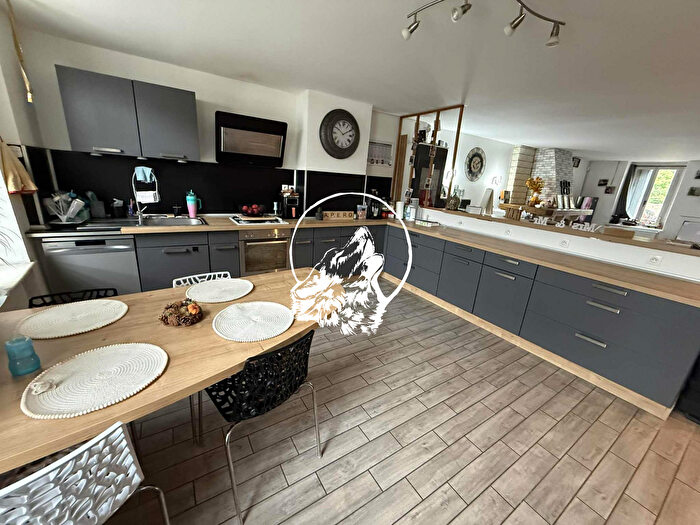 Maison à vendre - Château-Salins - 9 pièces - 5 chambres