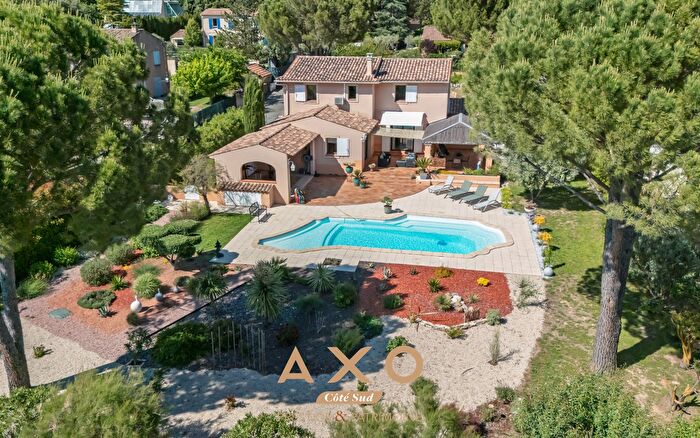 Pertuis, Centre-ville, Fours à Chaux, Claret : Maison 8 pièces à vendre