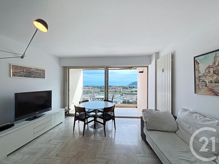 Appartement à louer - Mandelieu-la-Napoule, La Napoule - 3 pièces - 2 chambres