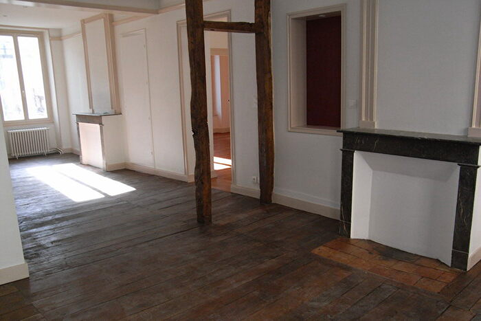 Appartement à louer - Rodez, Centre historique, Vieux-Rodez - 4 pièces - 3 chambres