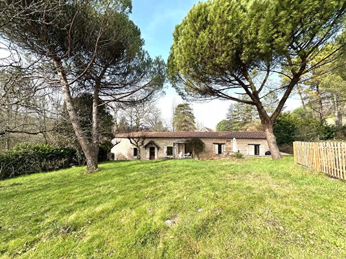 Maison à vendre - Pineuilh - 9 pièces - 3 chambres