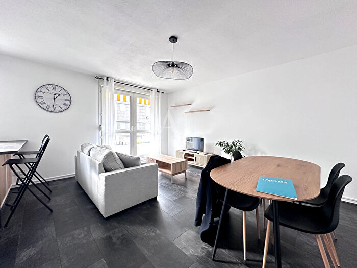 Appartement à louer - Reims, Centre-ville - 2 pièces - 1 chambre