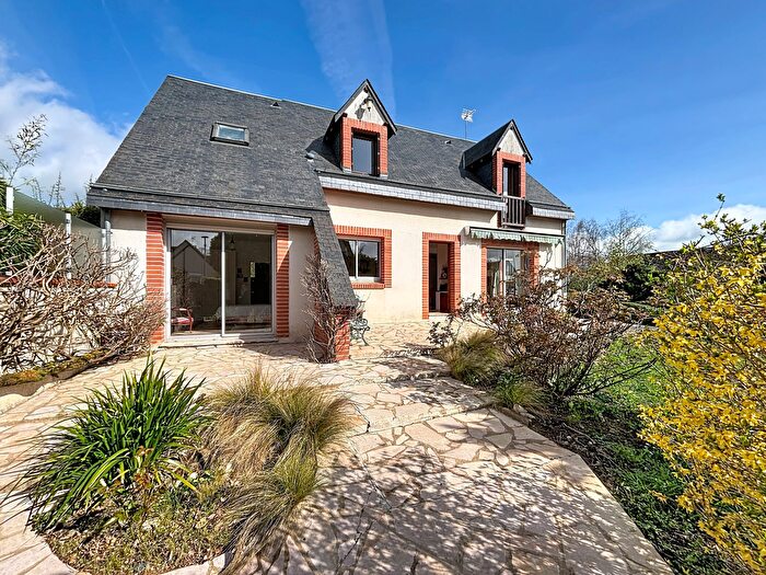 Maison à vendre - La Chaussée-Saint-Victor - 7 pièces - 5 chambres