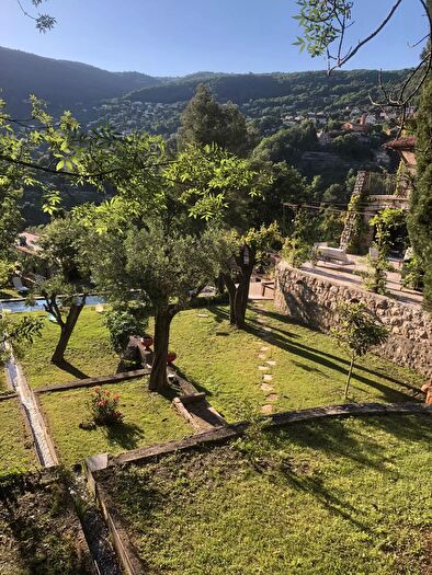 Maison à vendre - Grasse, Magagnosc, Saint-Mathieu - 10 pièces - 6 chambres