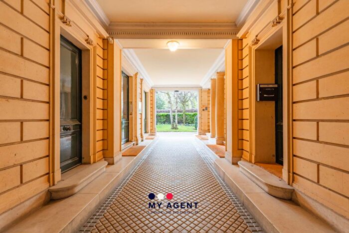 Appartement à vendre - Paris e , Passy, Maison de la Radio, Muette-Sud - 1 pièce - 1 chambre