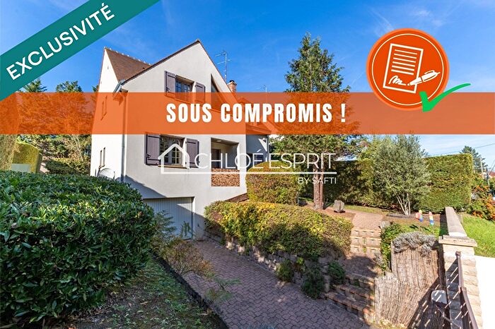 Maison à vendre - Boussy-Saint-Antoine - 6 pièces - 4 chambres