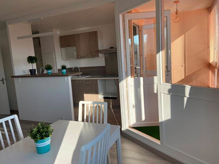 Appartement à louer - Nesles Nord, Champs-sur-Marne - 2 pièces - 1 chambre