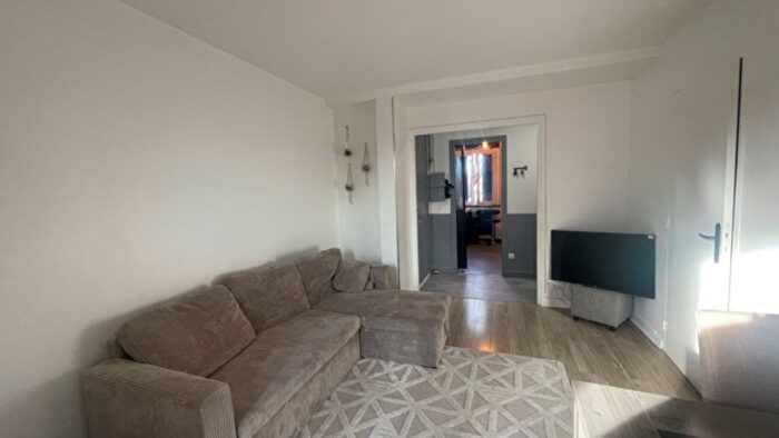 Appartement à louer - Bron, Rebufer - 5 pièces - 3 chambres