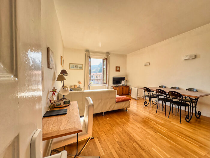 Appartement à vendre - Albigny-sur-Saône - 3 pièces - 2 chambres