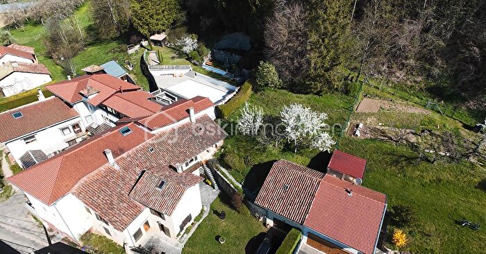 Maison à vendre - Voiron - 6 pièces - 6 chambres