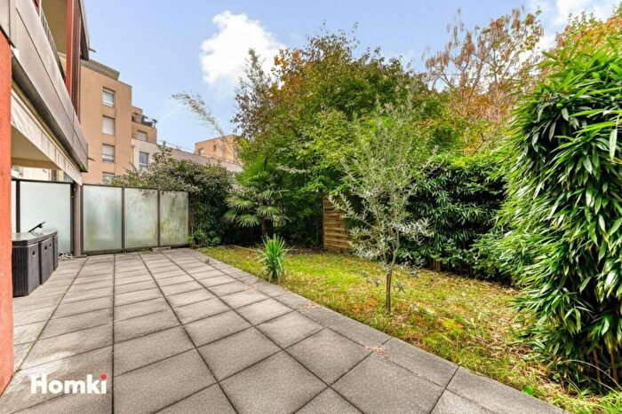 Appartement à vendre - Vaulx-en-Velin, Village - 4 pièces - 3 chambres