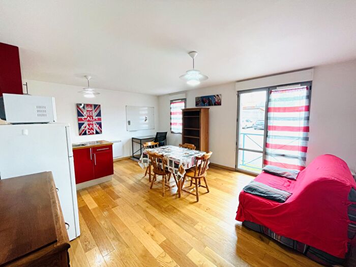 Appartement à louer - Amiens - 2 pièces - 1 chambre