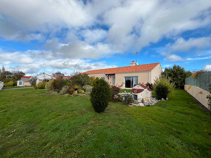 Maison à vendre - Lîle-dOlonne - 6 pièces - 3 chambres