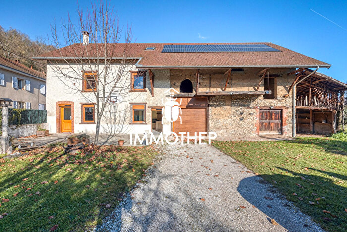 Maison à vendre - Apprieu - 5 pièces - 4 chambres