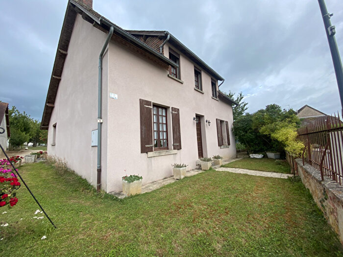 Maison 6 pièces à Saint-Rigomer-des-Bois, à vendre