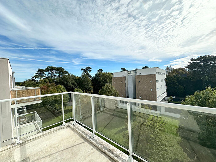 Appartement à louer - Tours, Sainte-Radegonde, IUT - 2 pièces - 1 chambre