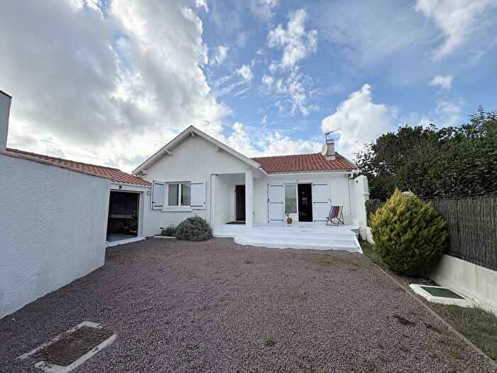 Maison à vendre - Noirmoutier-en-lîle, Centre-ville, Cinq Chemins - 5 pièces - 3 chambres