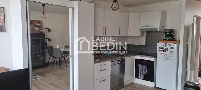 Appartement à louer - Libourne - 3 pièces - 1 chambre