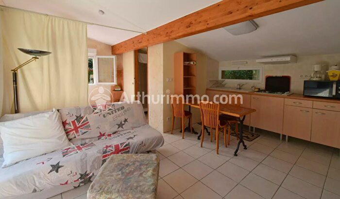 Garidech : Appartement 1 pièce à louer