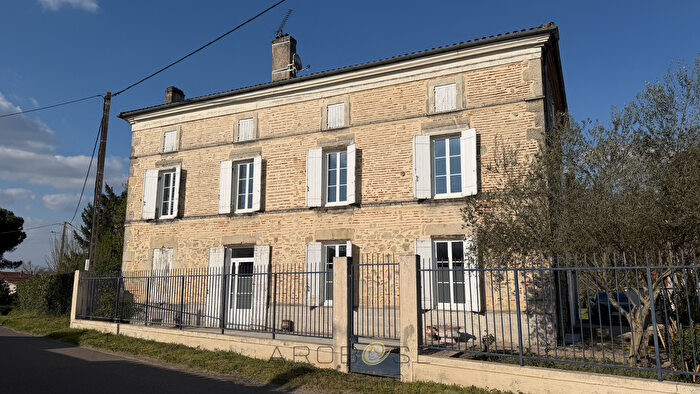 Maison à vendre - Tonneins - 8 pièces - 4 chambres