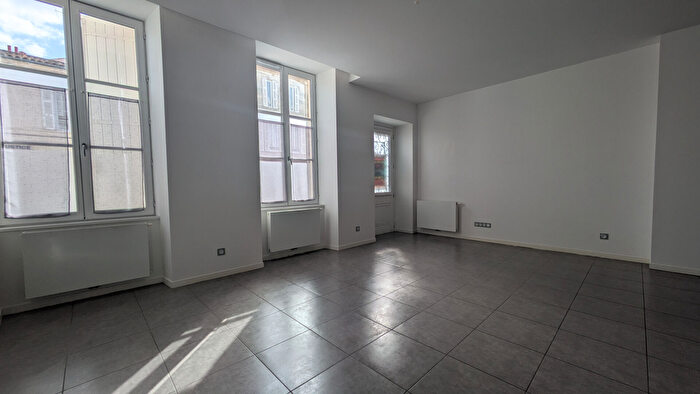 Appartement 3 pièces à Rochefort, Centre-ville, à vendre