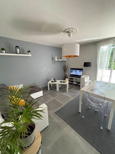 Appartement à louer - Saint Gobain-Clair Logis, Chalon-sur-Saône - 3 pièces - 2 chambres