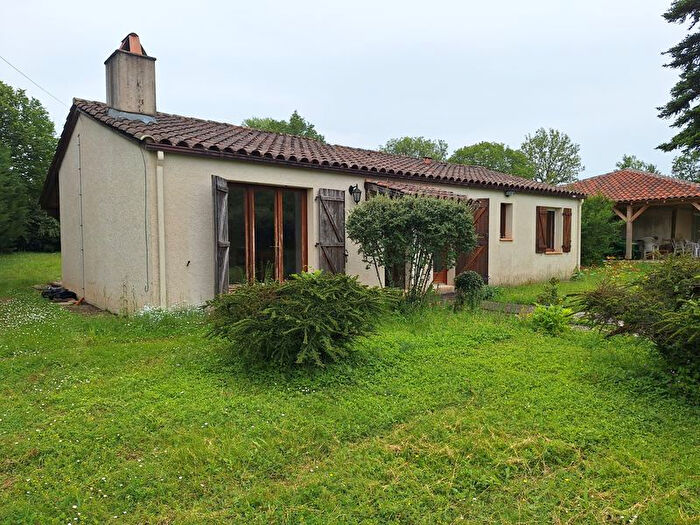Maison à vendre - Mayrinhac-Lentour - 4 pièces - 3 chambres