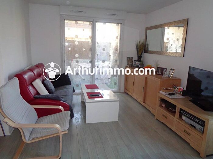 Appartement à louer - Centre Est, Lieusaint - 3 pièces - 2 chambres