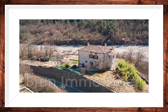 Villars-sur-Var - Maison 14 pièces à vendre