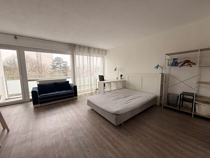 Appartement à louer - Bordeaux, Pellegrin, Chaban-Delmas - 1 pièce