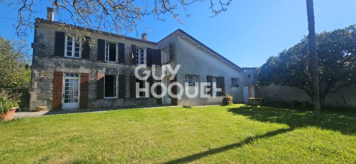 Surgères : Maison 7 pièces à vendre